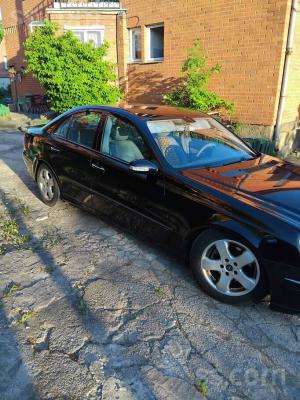 Melns Mercedes-Benz E 280 2005 Rīga, ar dzinēja tilpumu 3.20 L un nobraukumu 340 tūkst. km par 2200 €, foto 3 vietnē AUTOMOTO.COM.LV