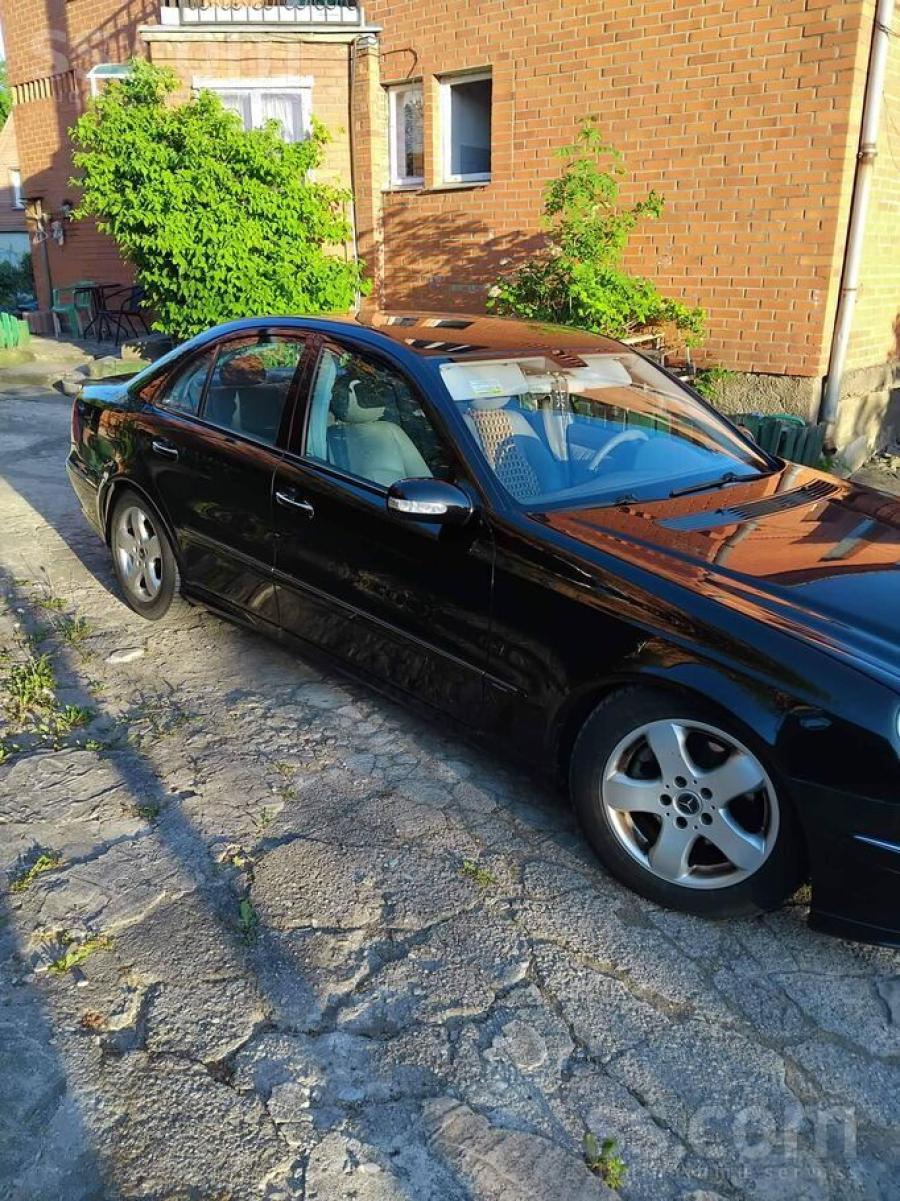 Melns Mercedes-Benz E 280 2005 Rīga, ar dzinēja tilpumu 3.20 L un nobraukumu 340 tūkst. km par 2200 €, foto 3 vietnē AUTOMOTO.COM.LV