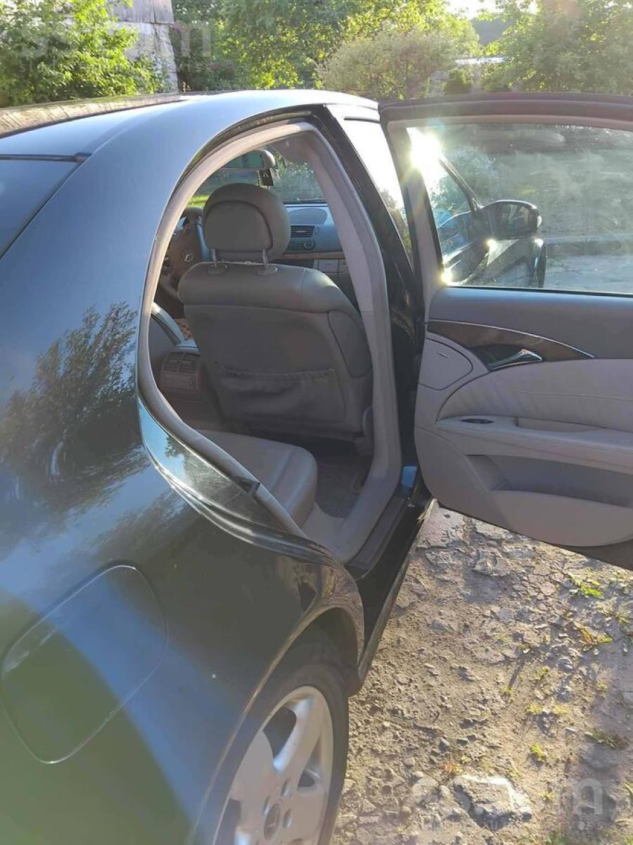 Melns Mercedes-Benz E 280 2005 Rīga, ar dzinēja tilpumu 3.20 L un nobraukumu 340 tūkst. km par 2200 €, foto 8 vietnē AUTOMOTO.COM.LV