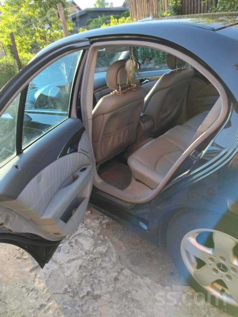 Melns Mercedes-Benz E 280 2005 Rīga, ar dzinēja tilpumu 3.20 L un nobraukumu 340 tūkst. km par 2200 €, foto 9 vietnē AUTOMOTO.COM.LV