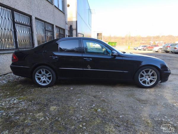 Black Mercedes-Benz E 280 2006 in Kaunas, with an engine capacity of 3.00 L and mileage of 338 thousand km for 4300 €, photo 3 on AUTOMOTO.COM.LV