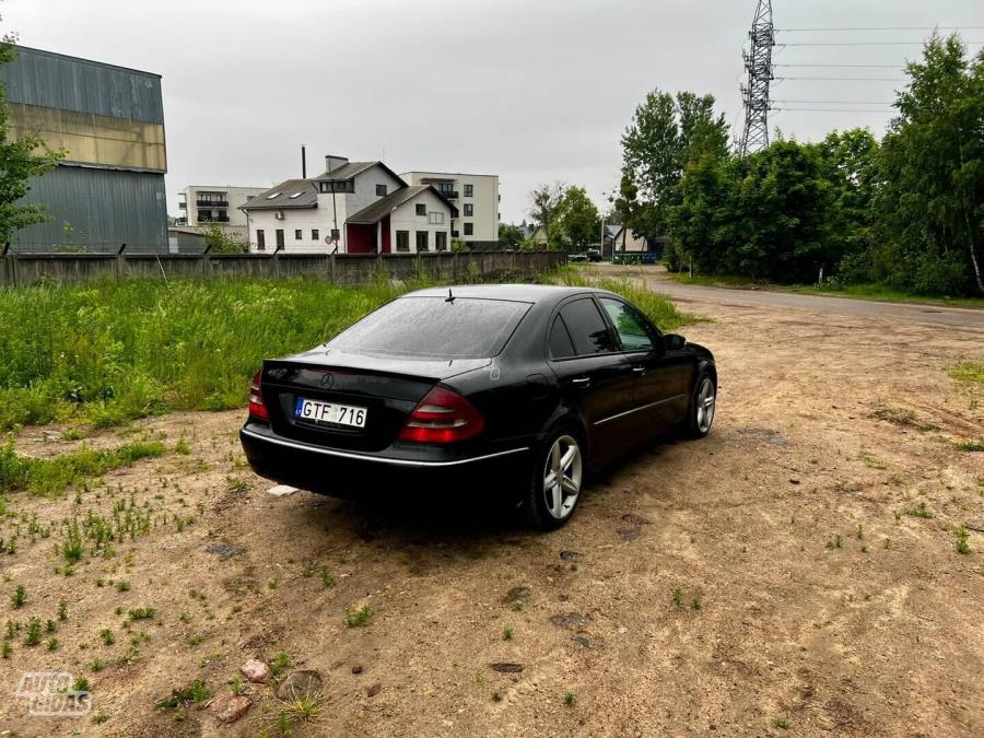 Черный Мерседес Е 280 2006 в Каунас, объемом двигателя 3.00 л и пробегом 350 тыс. км за 2499 €, фото 5 на AUTOMOTO.COM.LV