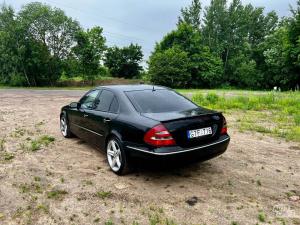 Черный Мерседес Е 280 2006 в Каунас, объемом двигателя 3.00 л и пробегом 350 тыс. км за 2499 €, фото 6 на AUTOMOTO.COM.LV