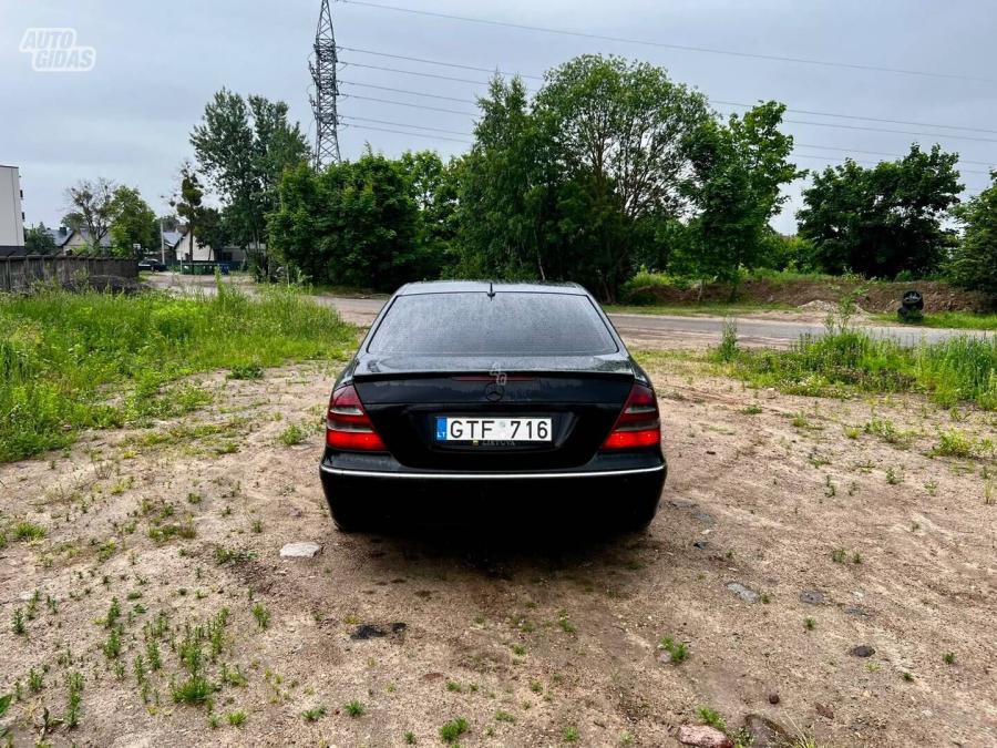 Черный Мерседес Е 280 2006 в Каунас, объемом двигателя 3.00 л и пробегом 350 тыс. км за 2499 €, фото 8 на AUTOMOTO.COM.LV