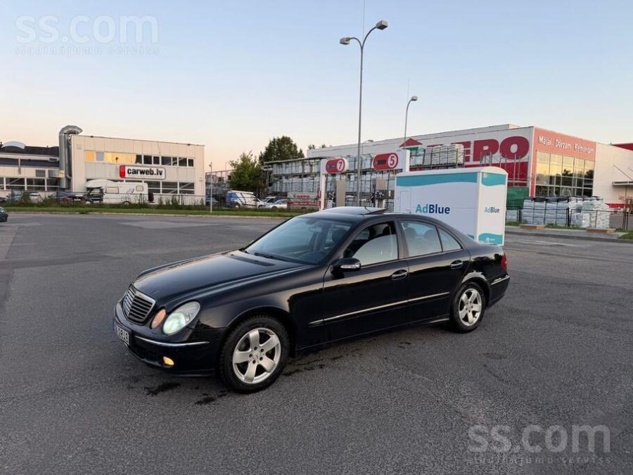 Черный Мерседес Е 280 2006 в Рига, объемом двигателя 3.00 л и пробегом 350 тыс. км за 1280 €, фото 1 на AUTOMOTO.COM.LV