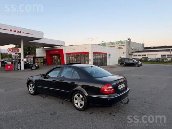 Melns Mercedes-Benz E 280 2006 Rīga, ar dzinēja tilpumu 3.00 L un nobraukumu 350 tūkst. km par 1280 €, foto 4 vietnē AUTOMOTO.COM.LV