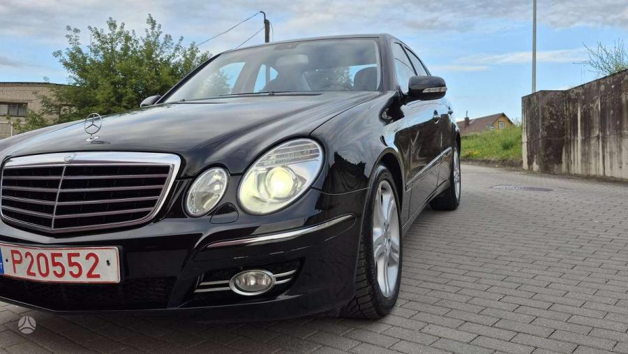 Melns Mercedes-Benz E 280 2006 Utena, ar dzinēja tilpumu 2.99 L un nobraukumu 278 tūkst. km par 4499 €, foto 13 vietnē AUTOMOTO.COM.LV