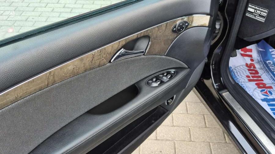 Melns Mercedes-Benz E 280 2006 Utena, ar dzinēja tilpumu 2.99 L un nobraukumu 278 tūkst. km par 4499 €, foto 26 vietnē AUTOMOTO.COM.LV