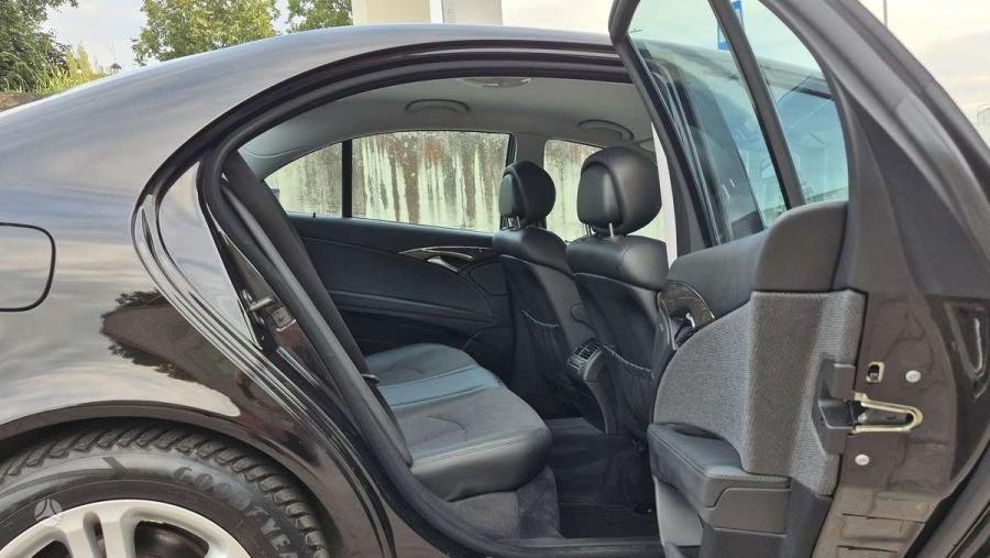 Melns Mercedes-Benz E 280 2006 Utena, ar dzinēja tilpumu 2.99 L un nobraukumu 278 tūkst. km par 4499 €, foto 29 vietnē AUTOMOTO.COM.LV
