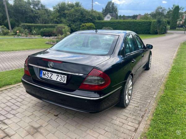 Black Mercedes-Benz E 280 2006 in Vilnius, with an engine capacity of 2.99 L and mileage of 416 thousand km for 2500 €, photo 6 on AUTOMOTO.COM.LV
