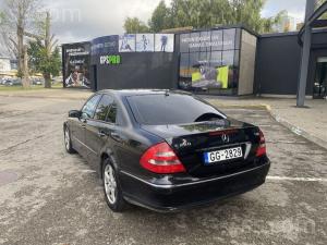 Melns Mercedes-Benz E 280 2006 Rīga, ar dzinēja tilpumu 3.00 L un nobraukumu 400 tūkst. km par 1500 €, foto 4 vietnē AUTOMOTO.COM.LV