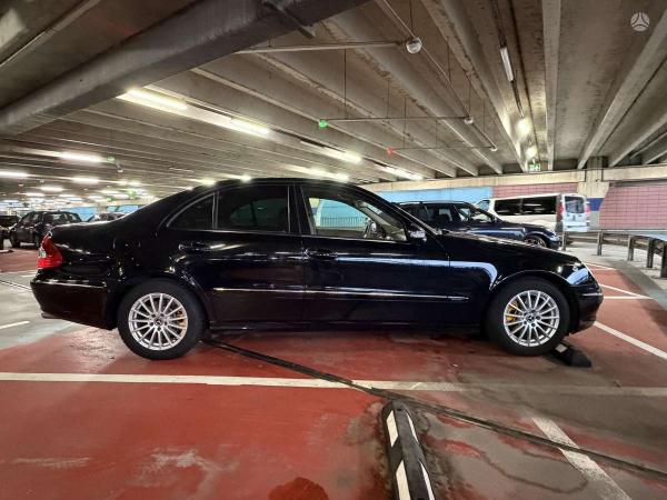 Black Mercedes-Benz E 280 2007 in Kaunas, with an engine capacity of 3.00 L and mileage of 275 thousand km for 4600 €, photo 6 on AUTOMOTO.COM.LV