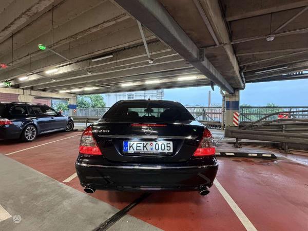 Black Mercedes-Benz E 280 2007 in Kaunas, with an engine capacity of 3.00 L and mileage of 275 thousand km for 4600 €, photo 8 on AUTOMOTO.COM.LV