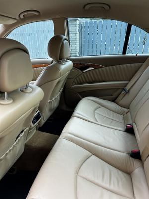 Melns Mercedes-Benz E 280 2007 Tallina, ar dzinēja tilpumu 3.00 L un nobraukumu 376 tūkst. km par 6500 €, foto 12 vietnē AUTOMOTO.COM.LV
