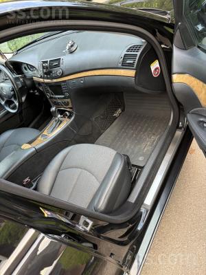 Melns Mercedes-Benz E 280 2008 Rīga, ar dzinēja tilpumu 2.80 L un nobraukumu 252 tūkst. km par 5500 €, foto 5 vietnē AUTOMOTO.COM.LV