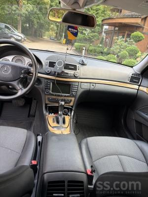 Melns Mercedes-Benz E 280 2008 Rīga, ar dzinēja tilpumu 2.80 L un nobraukumu 252 tūkst. km par 5500 €, foto 9 vietnē AUTOMOTO.COM.LV