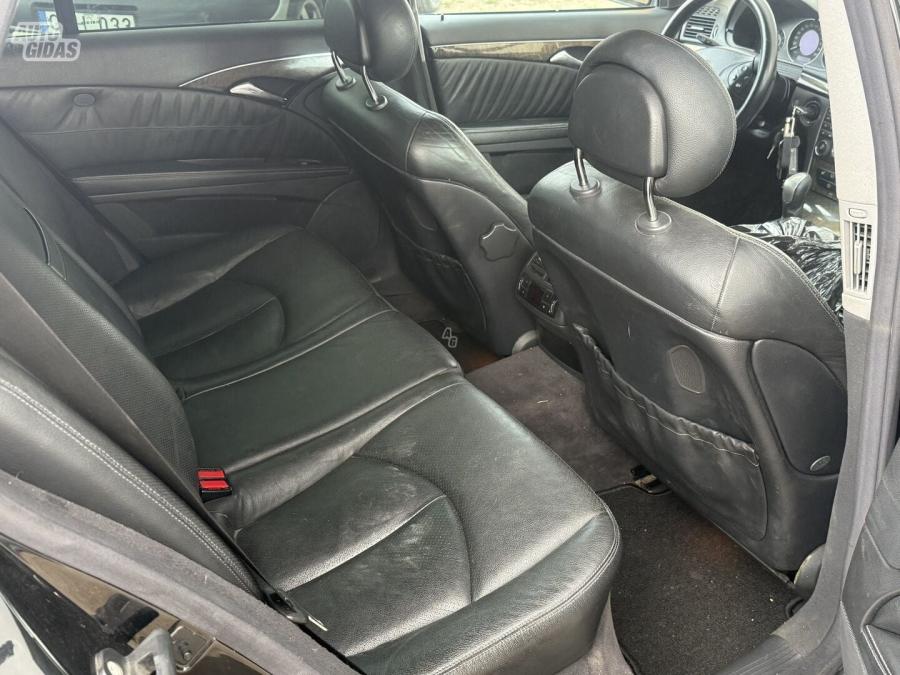 Melns Mercedes-Benz E 280 2004 Šauļi, ar dzinēja tilpumu 3.20 L un nobraukumu 397 tūkst. km par 2500 €, foto 12 vietnē AUTOMOTO.COM.LV