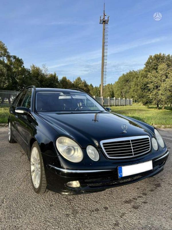 Черный Мерседес Е 280 2004 в Каунас, объемом двигателя 3.22 л и пробегом 406 тыс. км за 2800 €, фото 4 на AUTOMOTO.COM.LV