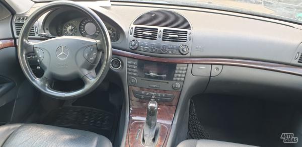 Melns Mercedes-Benz E 280 2005 Kėdainiai, ar dzinēja tilpumu 3.20 L un nobraukumu 256 tūkst. km par 2400 €, foto 11 vietnē AUTOMOTO.COM.LV