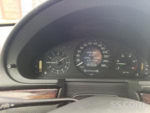 Melns Mercedes-Benz E 280 2005 Aizkraukle, ar dzinēja tilpumu 3.20 L un nobraukumu 333 tūkst. km par 2100 €, foto 6 vietnē AUTOMOTO.COM.LV