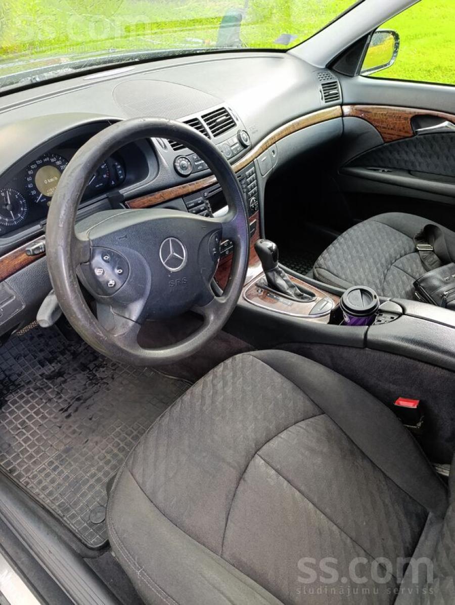 Melns Mercedes-Benz E 280 2005 Aizkraukle, ar dzinēja tilpumu 3.20 L un nobraukumu 333 tūkst. km par 2100 €, foto 7 vietnē AUTOMOTO.COM.LV