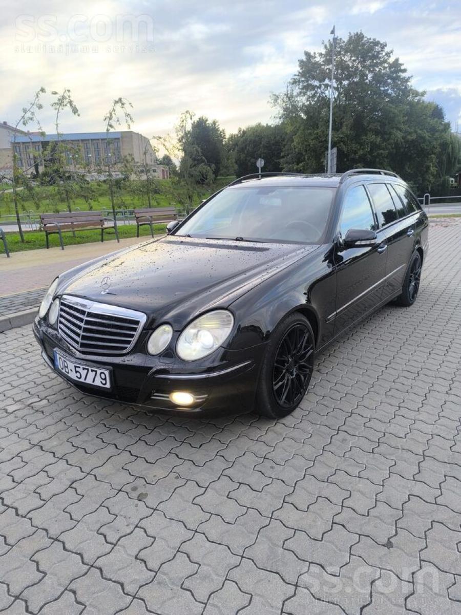 Black Mercedes-Benz E 280 2006 in Saldus, with an engine capacity of 3.00 L and mileage of 339 thousand km for 3500 €, photo 1 on AUTOMOTO.COM.LV