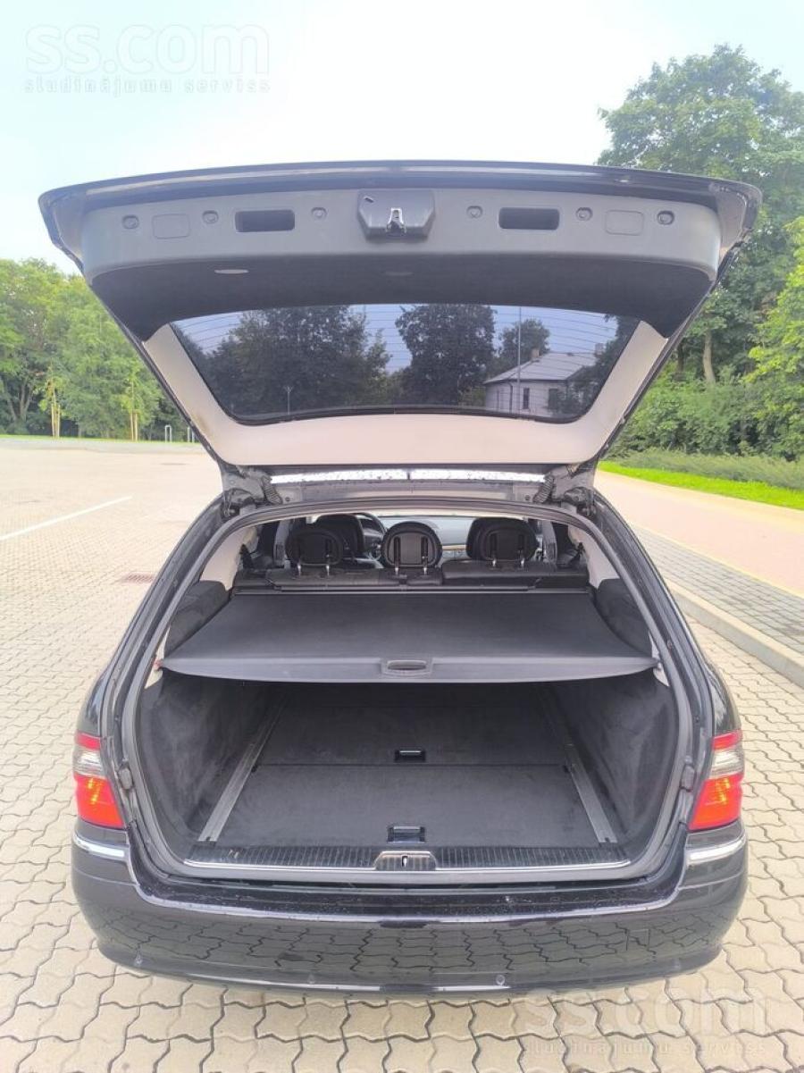 Black Mercedes-Benz E 280 2006 in Saldus, with an engine capacity of 3.00 L and mileage of 339 thousand km for 3500 €, photo 6 on AUTOMOTO.COM.LV