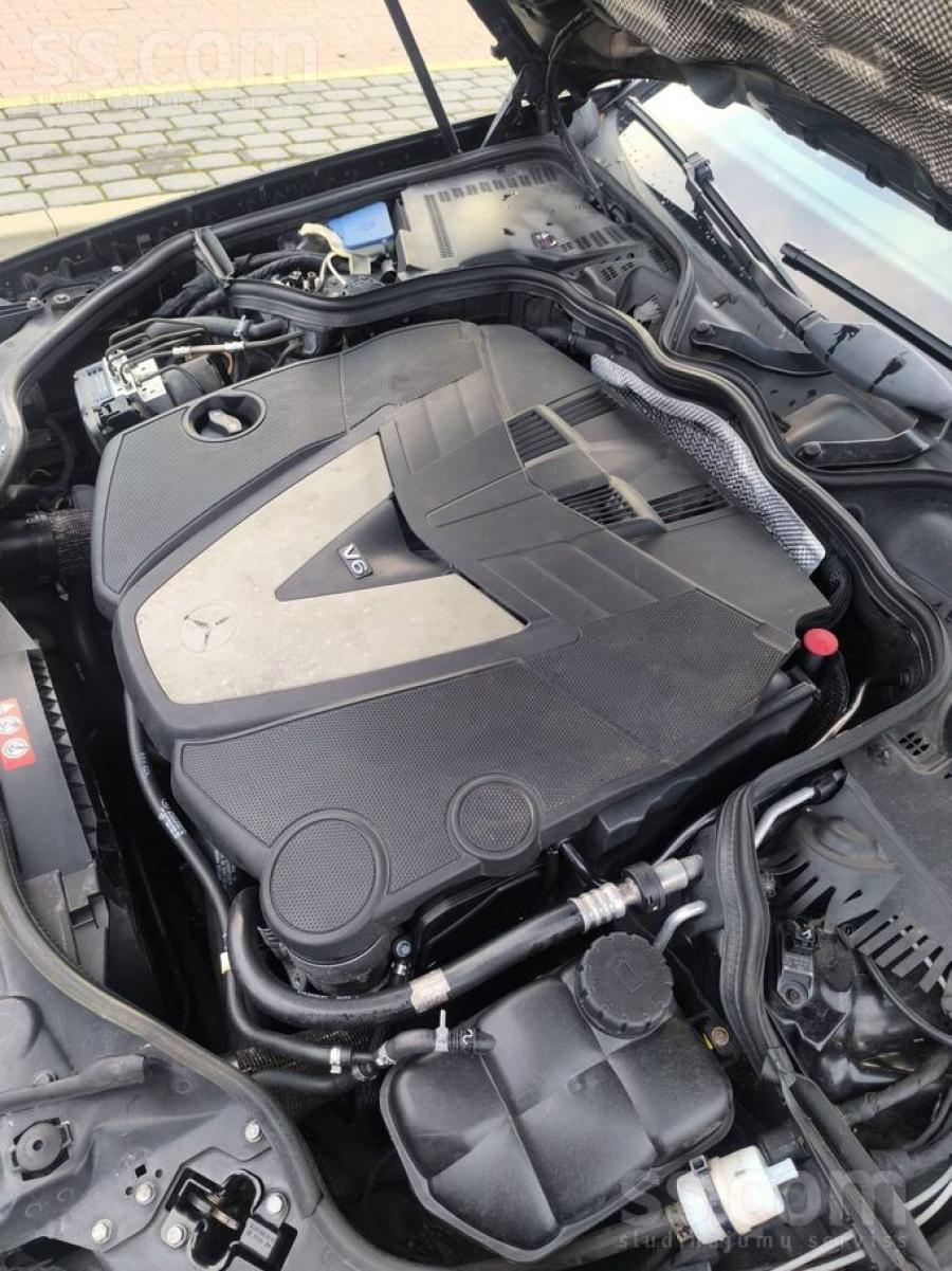 Black Mercedes-Benz E 280 2006 in Saldus, with an engine capacity of 3.00 L and mileage of 339 thousand km for 3500 €, photo 12 on AUTOMOTO.COM.LV