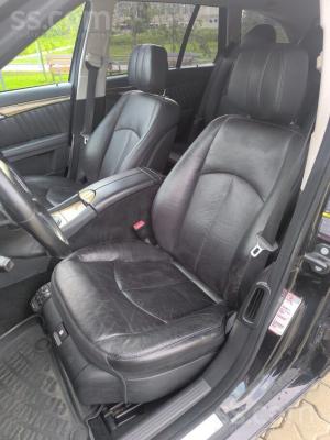 Black Mercedes-Benz E 280 2006 in Saldus, with an engine capacity of 3.00 L and mileage of 339 thousand km for 3500 €, photo 17 on AUTOMOTO.COM.LV