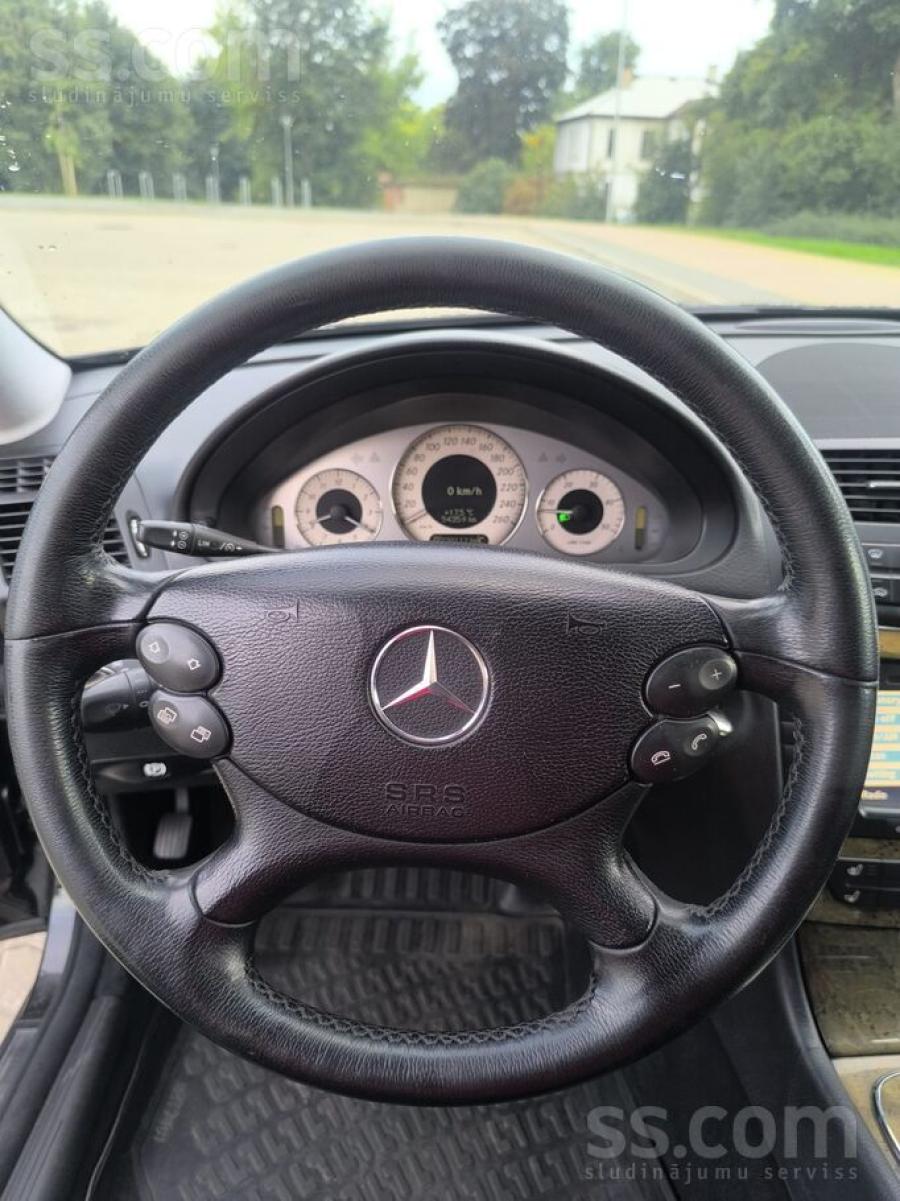 Black Mercedes-Benz E 280 2006 in Saldus, with an engine capacity of 3.00 L and mileage of 339 thousand km for 3500 €, photo 21 on AUTOMOTO.COM.LV