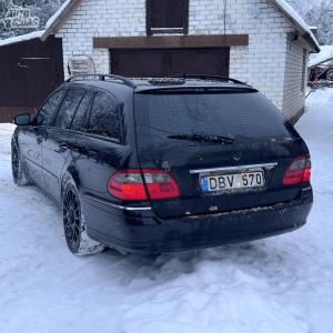 Black Mercedes-Benz E 280 2007 in Jonava, with an engine capacity of 3.00 L and mileage of 309 thousand km for 2800 €, photo 2 on AUTOMOTO.COM.LV