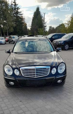 Black Mercedes-Benz E 280 2007 in Radviliskis, with an engine capacity of 3.00 L and mileage of 232 thousand km for 4300 €, photo 4 on AUTOMOTO.COM.LV