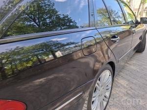 Melns Mercedes-Benz E 280 2007 Daugavpils, ar dzinēja tilpumu 3.00 L un nobraukumu 360 tūkst. km par 3550 €, foto 13 vietnē AUTOMOTO.COM.LV