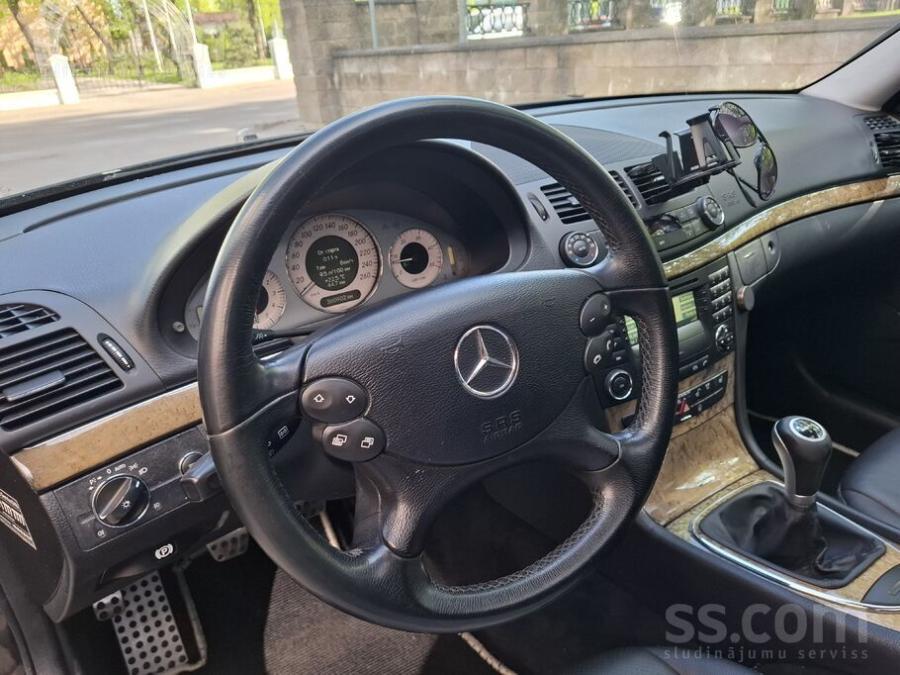 Melns Mercedes-Benz E 280 2007 Daugavpils, ar dzinēja tilpumu 3.00 L un nobraukumu 360 tūkst. km par 3550 €, foto 19 vietnē AUTOMOTO.COM.LV