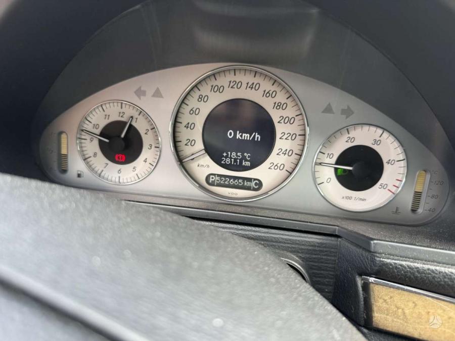 Black Mercedes-Benz E 280 2007 in Marijampole, with an engine capacity of 2.99 L and mileage of 525 thousand km for 2999 €, photo 8 on AUTOMOTO.COM.LV