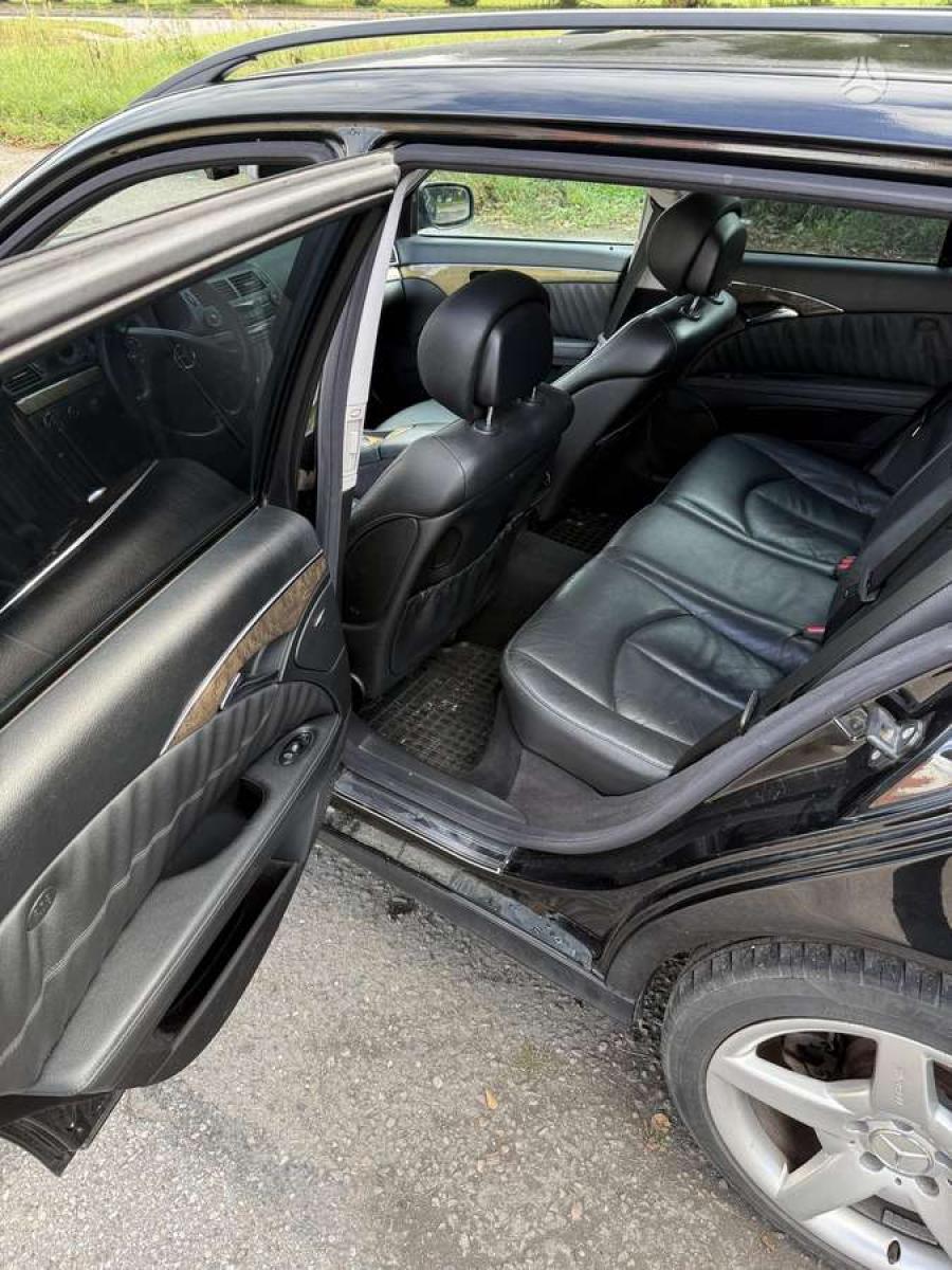 Black Mercedes-Benz E 280 2007 in Marijampole, with an engine capacity of 2.99 L and mileage of 525 thousand km for 2999 €, photo 9 on AUTOMOTO.COM.LV