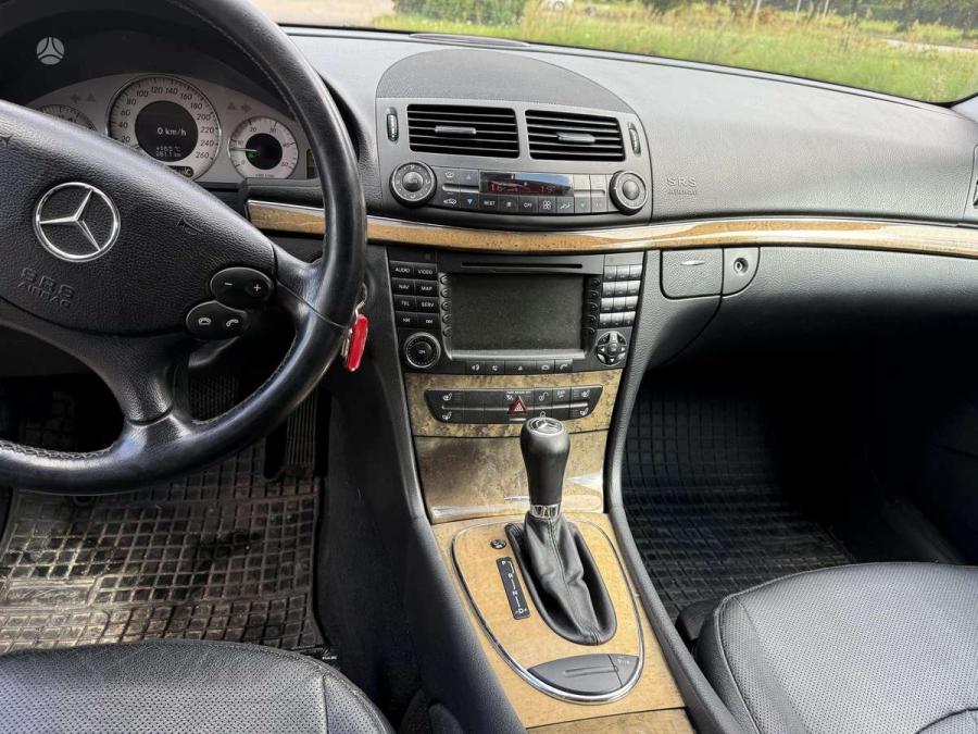 Black Mercedes-Benz E 280 2007 in Marijampole, with an engine capacity of 2.99 L and mileage of 525 thousand km for 2999 €, photo 12 on AUTOMOTO.COM.LV