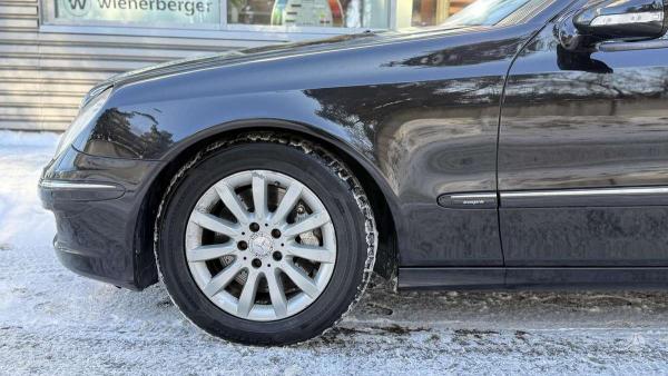Melns Mercedes-Benz E 280 2008 Viļņa, ar dzinēja tilpumu 2.99 L un nobraukumu 401 tūkst. km par 3100 €, foto 7 vietnē AUTOMOTO.COM.LV