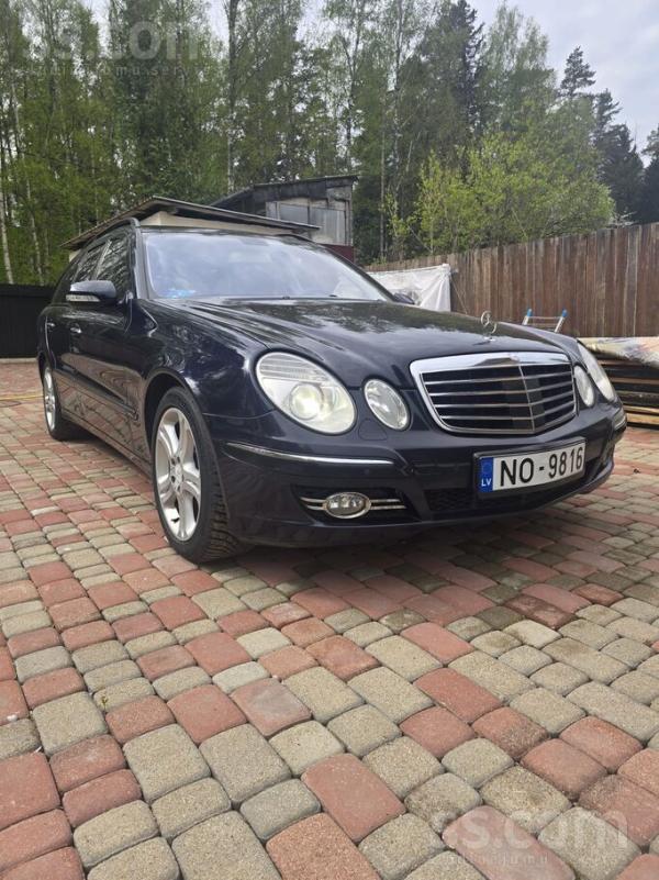 Melns Mercedes-Benz E 280 2008 Rīga, ar dzinēja tilpumu 3.00 L un nobraukumu 256 tūkst. km par 5900 €, foto 1 vietnē AUTOMOTO.COM.LV