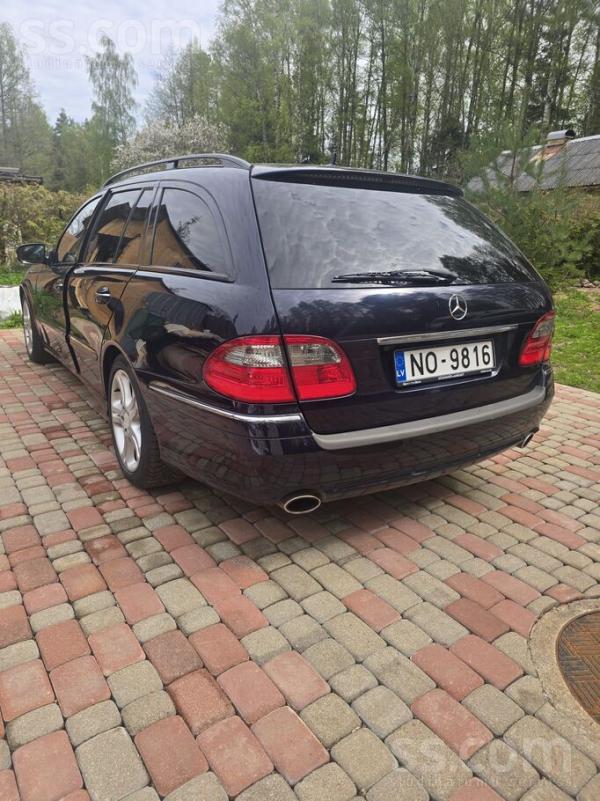 Melns Mercedes-Benz E 280 2008 Rīga, ar dzinēja tilpumu 3.00 L un nobraukumu 256 tūkst. km par 5900 €, foto 3 vietnē AUTOMOTO.COM.LV