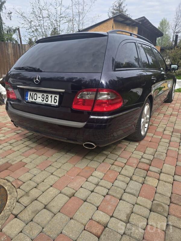 Melns Mercedes-Benz E 280 2008 Rīga, ar dzinēja tilpumu 3.00 L un nobraukumu 256 tūkst. km par 5900 €, foto 4 vietnē AUTOMOTO.COM.LV