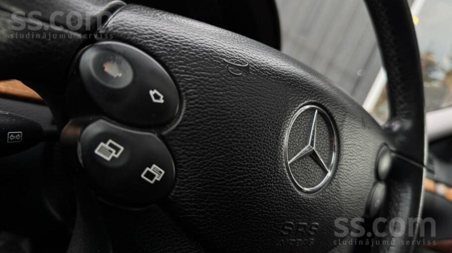 Black Mercedes-Benz E 280 2008 in Riga, with an engine capacity of 3.00 L and mileage of 298 thousand km for 3450 €, photo 36 on AUTOMOTO.COM.LV