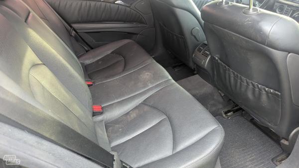Mercedes-Benz E 280 2024 Viļņa vietnē Melns Mercedes-Benz E 280 2024 Viļņa, ar dzinēja tilpumu 3.20 L un nobraukumu 350 tūkst. km par 950 €, foto 5 vietnē AUTOMOTO.COM.LV