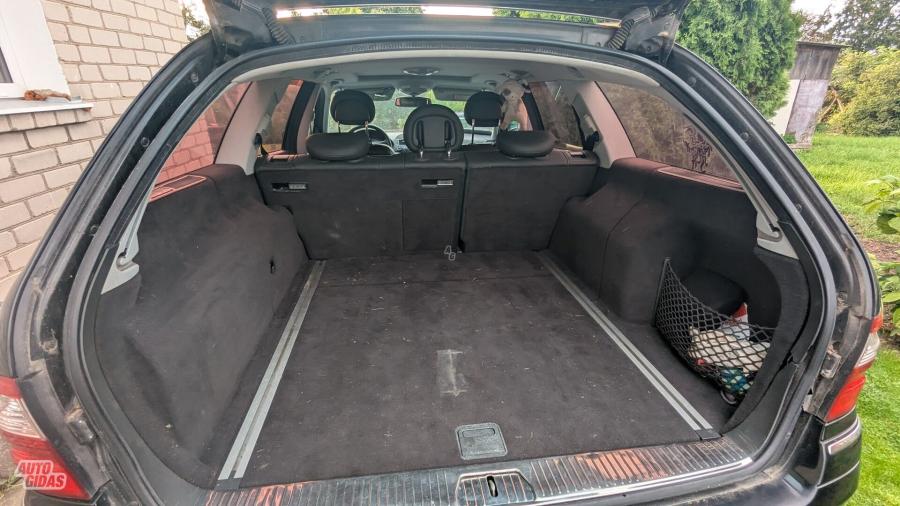 Melns Mercedes-Benz E 280 2024 Viļņa, ar dzinēja tilpumu 3.20 L un nobraukumu 350 tūkst. km par 950 €, foto 7 vietnē AUTOMOTO.COM.LV