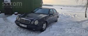 Zils Mercedes-Benz E 280 1996 Tukums, ar dzinēja tilpumu 2.80 L un nobraukumu 162 tūkst. km par 1600 €, foto  vietnē AUTOMOTO.COM.LV