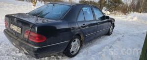 Zils Mercedes-Benz E 280 1996 Tukums, ar dzinēja tilpumu 2.80 L un nobraukumu 162 tūkst. km par 1600 €, foto 7 vietnē AUTOMOTO.COM.LV