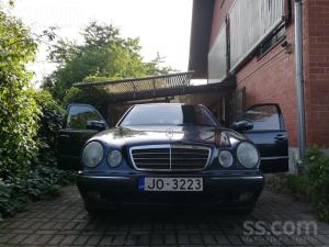 Синий Мерседес Е 280 1999 в Рига, объемом двигателя 2.80 л и пробегом 165 тыс. км за 4500 €, фото 4 на AUTOMOTO.COM.LV
