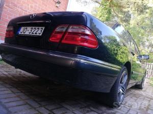 Синий Мерседес Е 280 1999 в Рига, объемом двигателя 2.80 л и пробегом 165 тыс. км за 4500 €, фото 5 на AUTOMOTO.COM.LV