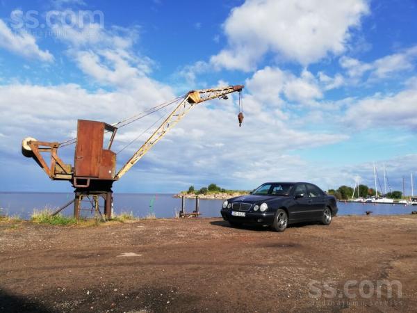 Синий Мерседес Е 280 1999 в Рига, объемом двигателя 2.80 л и пробегом 165 тыс. км за 4500 €, фото 9 на AUTOMOTO.COM.LV
