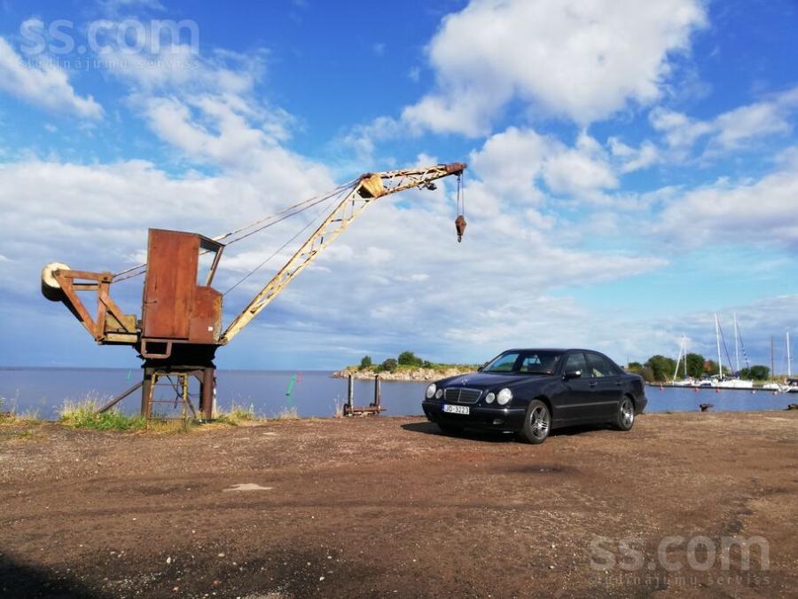 Синий Мерседес Е 280 1999 в Рига, объемом двигателя 2.80 л и пробегом 165 тыс. км за 4500 €, фото 9 на AUTOMOTO.COM.LV